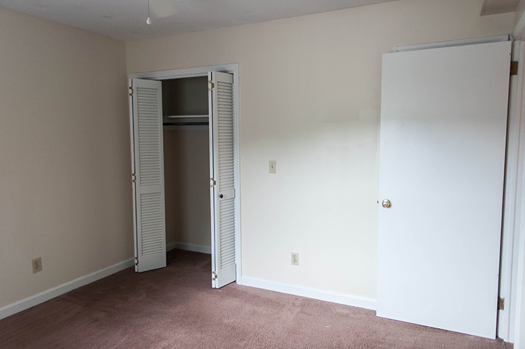 Plymouth Trace Condos E1 & G8 - Holton Mountain Rentals