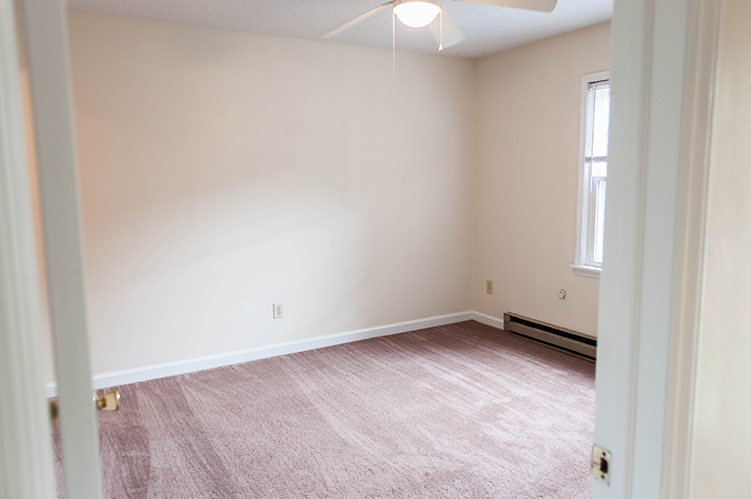 Plymouth Trace Condos E1 & G8 - Holton Mountain Rentals