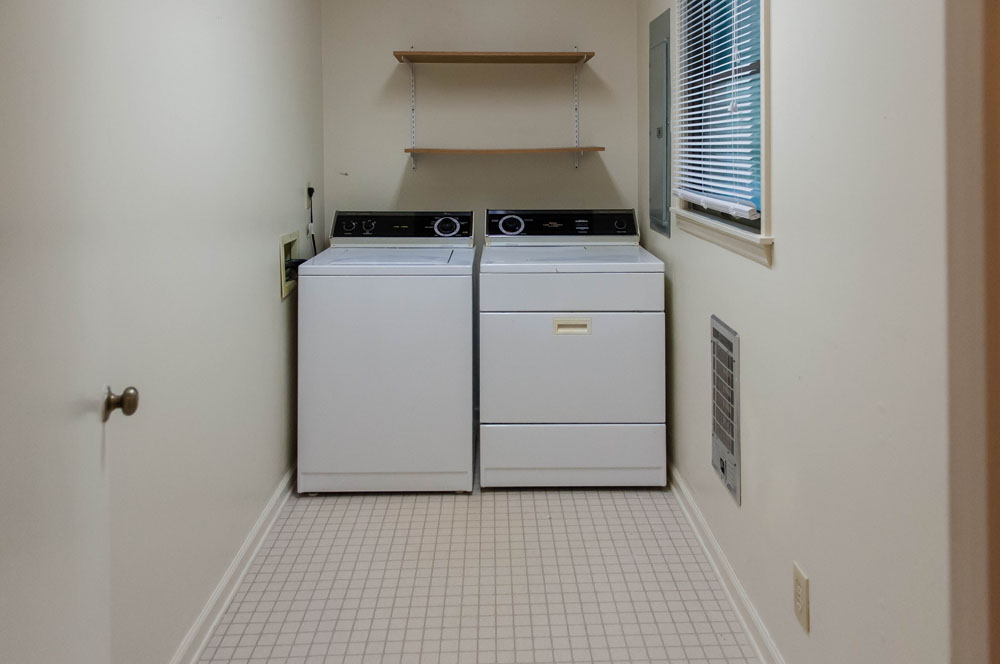 Wickham Square - Holton Mountain Rentals